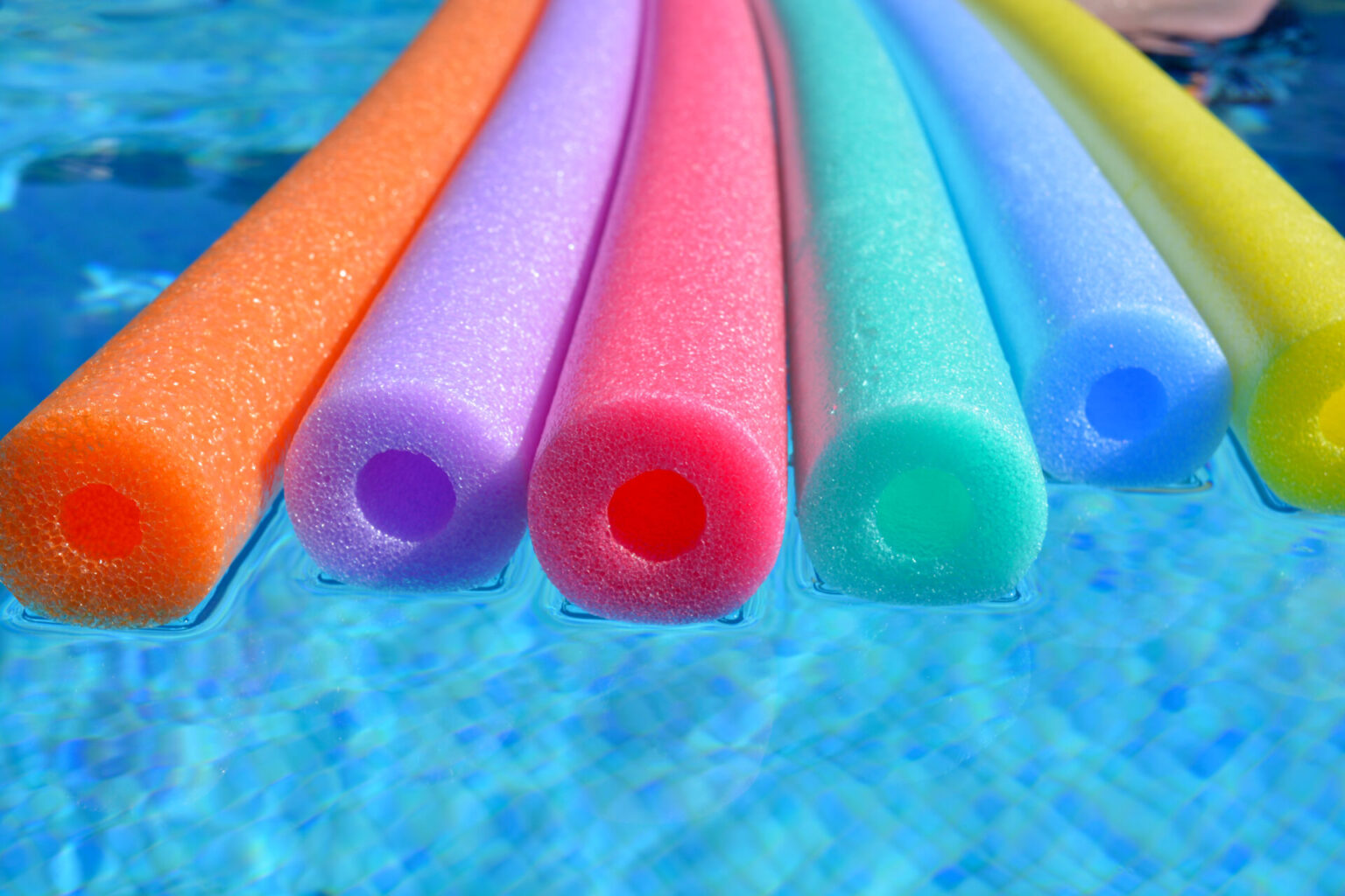 6 Essential Pool Safety Flotation Devices for Families - Swimmer Living