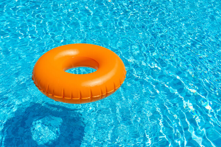6 Essential Pool Safety Flotation Devices for Families - Swimmer Living