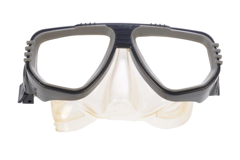Discover the Best Swim Goggles with Nose Cover for Ultimate Comfort
