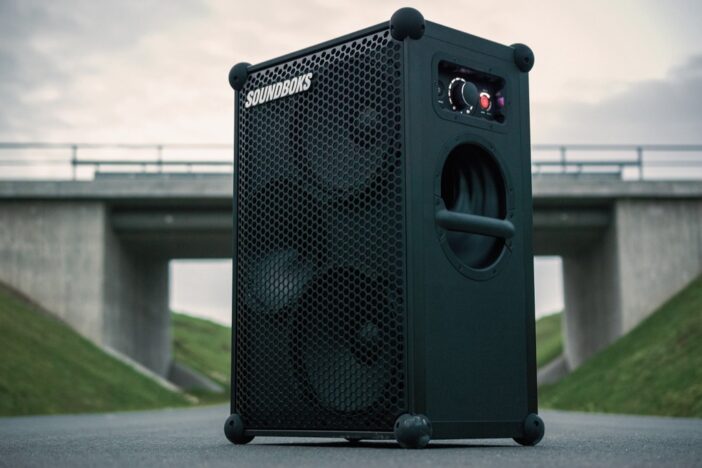7 Best Portable Beach Speakers for Outings That Survive Any Conditions ...